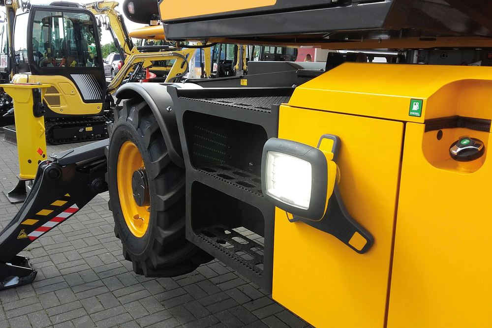 Galaxy Pro 6K | 6000 Lumens | Rechargeable Hybrid Work Light